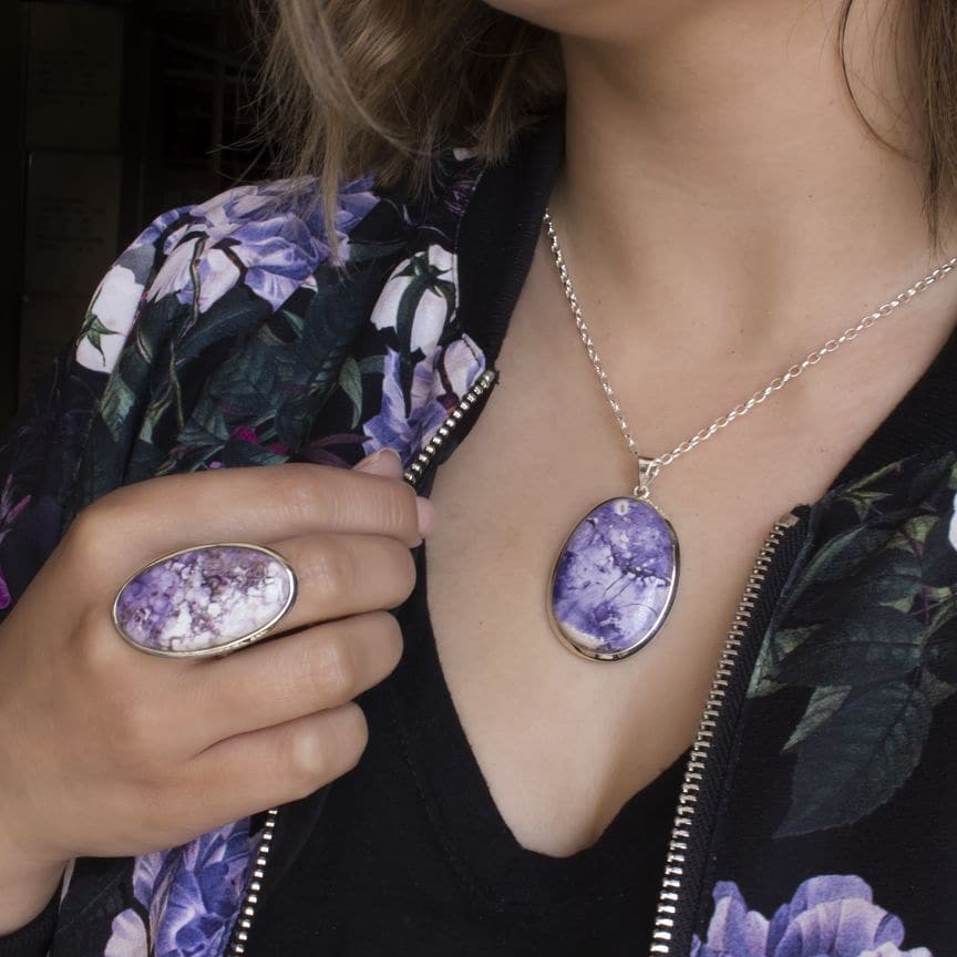 Tiffany Stone: Significance and Characteristics | Made in Earth AU